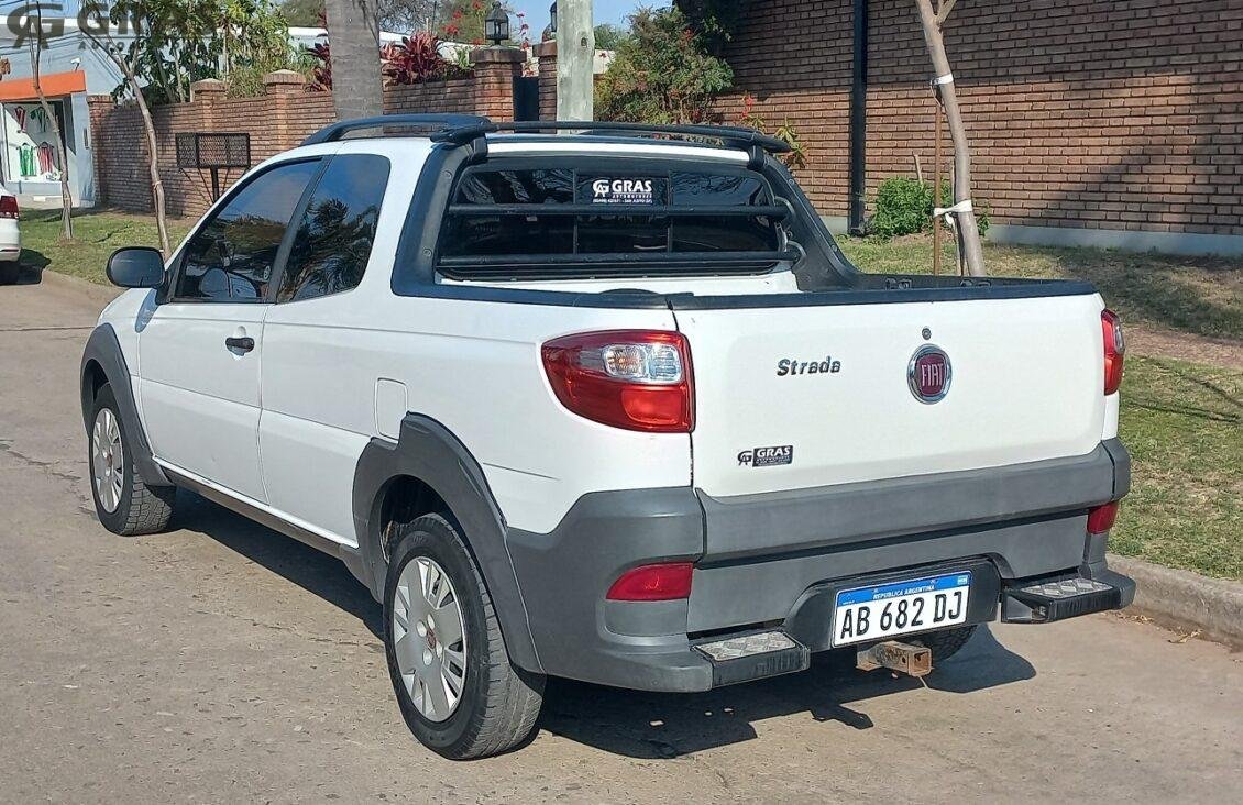 FIAT STRADA 1.4 WORKING DC 2017 - Autos Usados Santa Fe - Gras Automotores